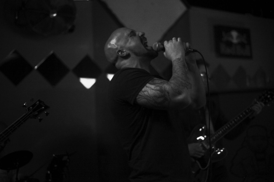 Singer / Keyboard LF Band
