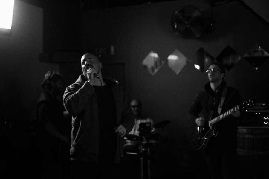 Singer / Keyboard LF Band